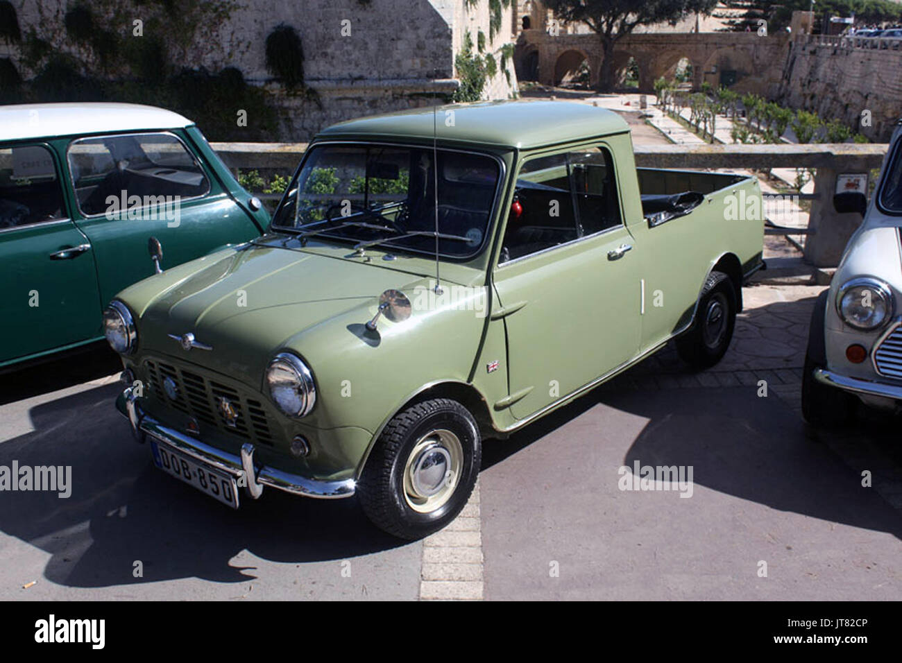 Classic british racing green mini hi-res stock photography and images ...