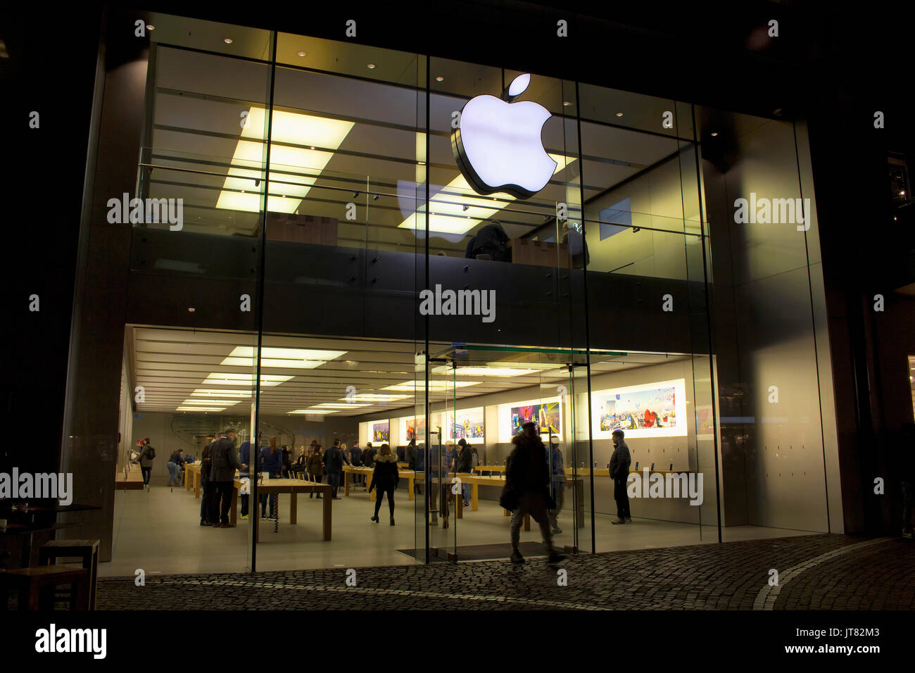 Night view of American multinational technology company's store in ...
