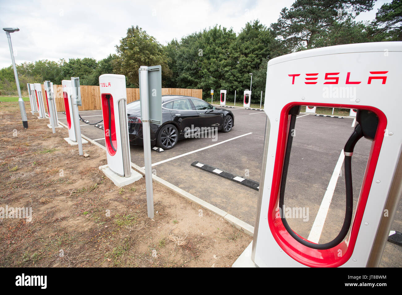 Newport Pagnell, UK. 7th Aug, 2017. Tesla electric car charging units ...