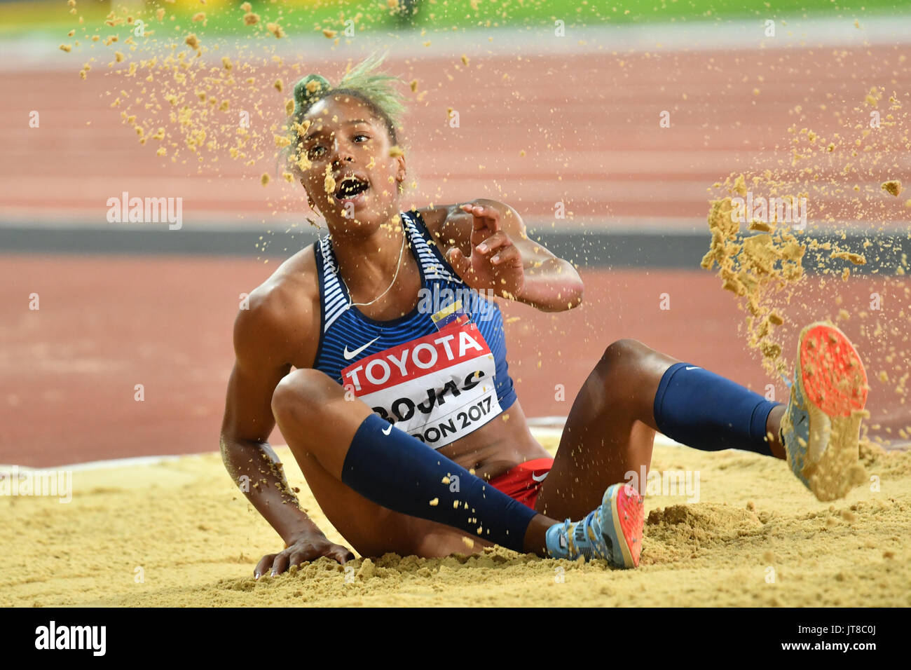 Triple jump women's hi-res stock photography and images - Alamy