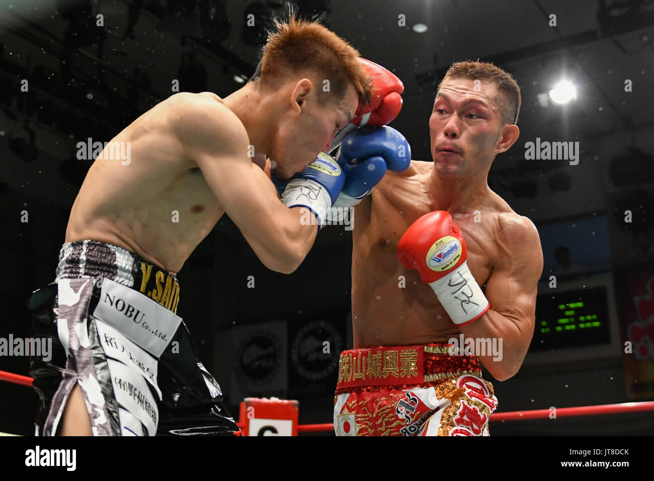 Tokyo, Japan. 5th Aug, 2017. (L-R) Yuta Saito, Ryo Akaho (JPN) Boxing ...