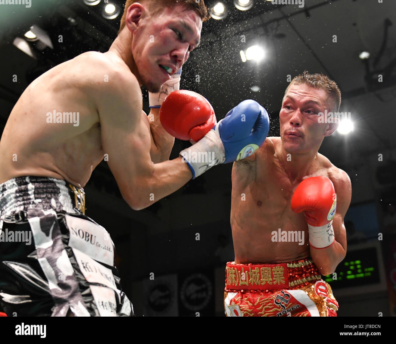 Tokyo, Japan. 5th Aug, 2017. (L-R) Yuta Saito, Ryo Akaho (JPN) Boxing ...