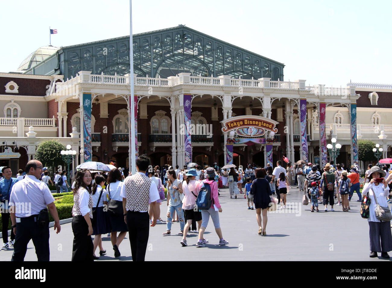 Tokyo disneyland 1983 hi-res stock photography and images - Alamy