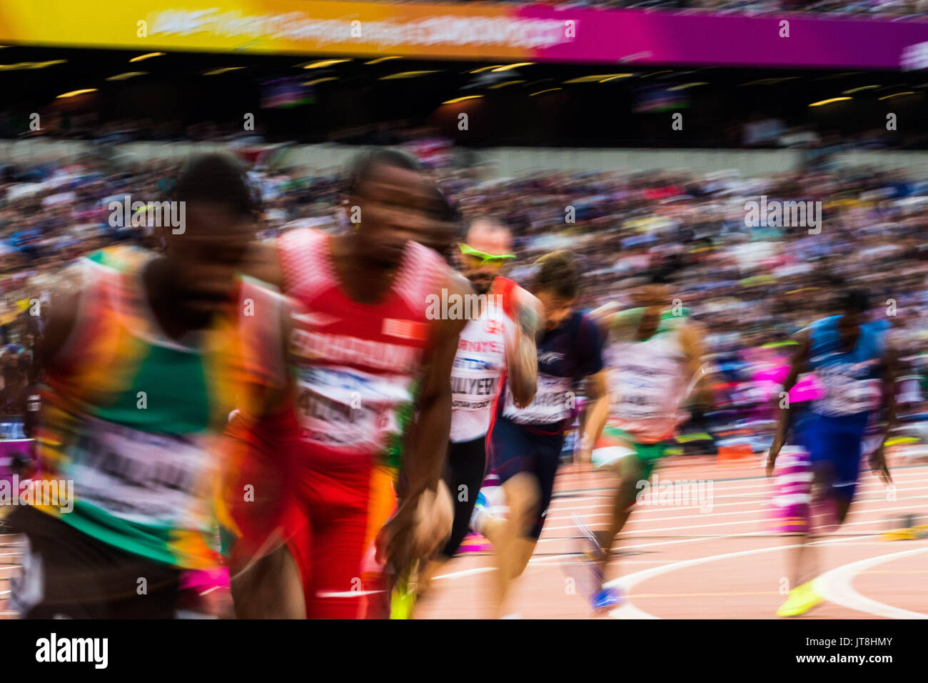 200m start athletics hi-res stock photography and images - Alamy