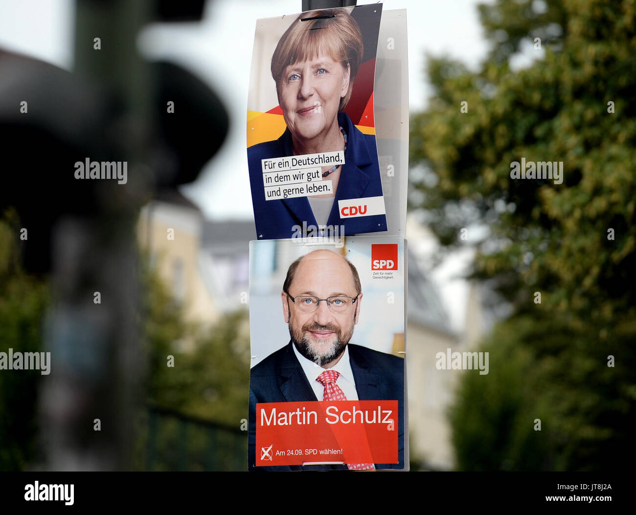 Berlin, Germany. 8th Aug, 2017. Campaign poster for the 2017 German ...