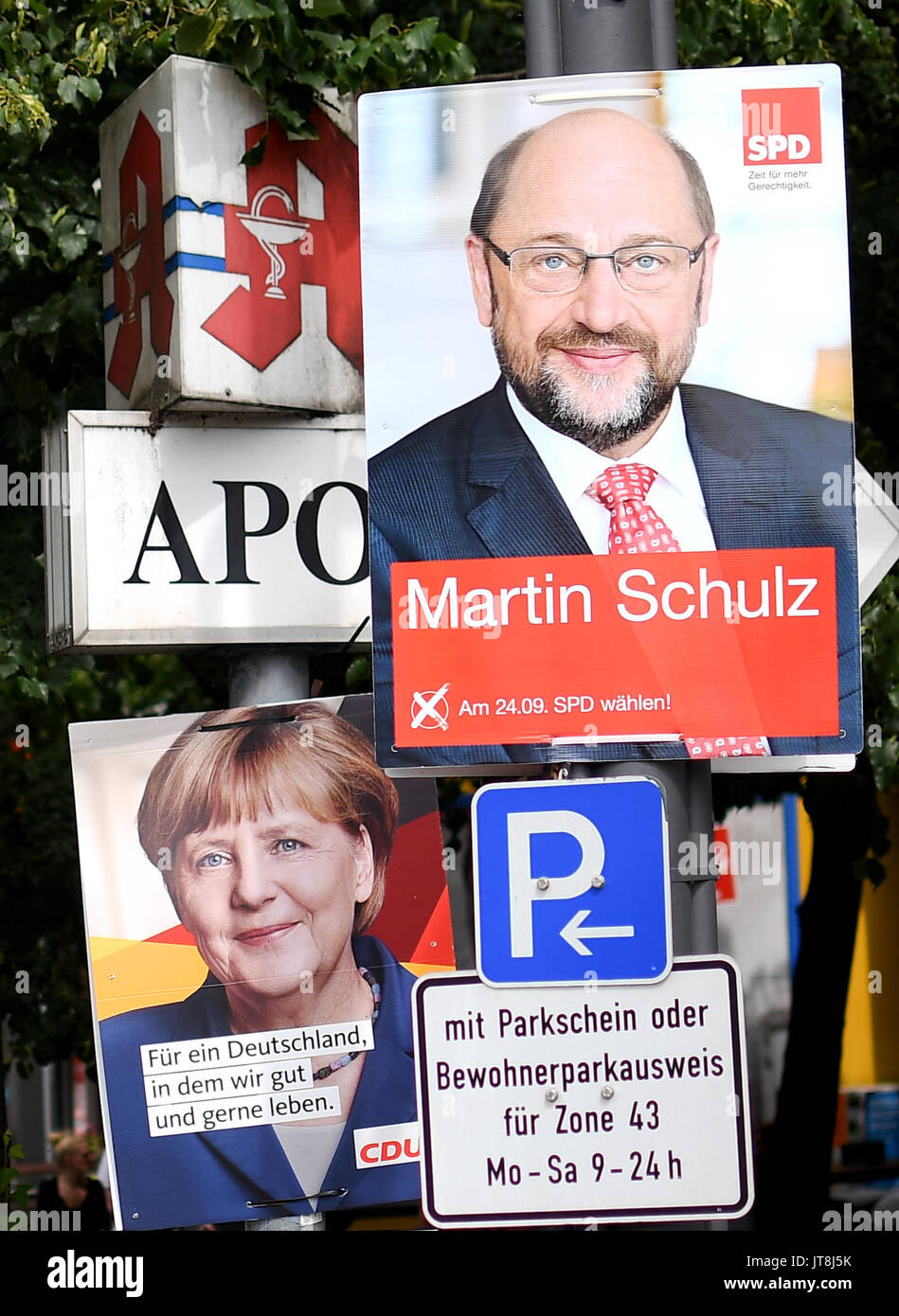 Berlin, Germany. 8th Aug, 2017. Campaign poster for the 2017 German ...