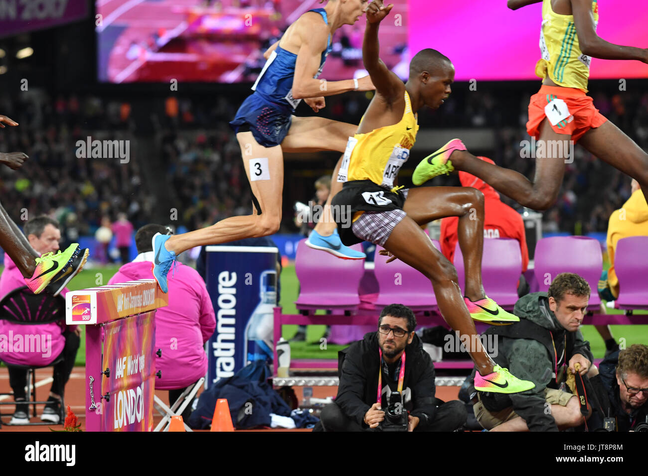 3000 metres steeplechase men hi-res stock photography and images - Alamy
