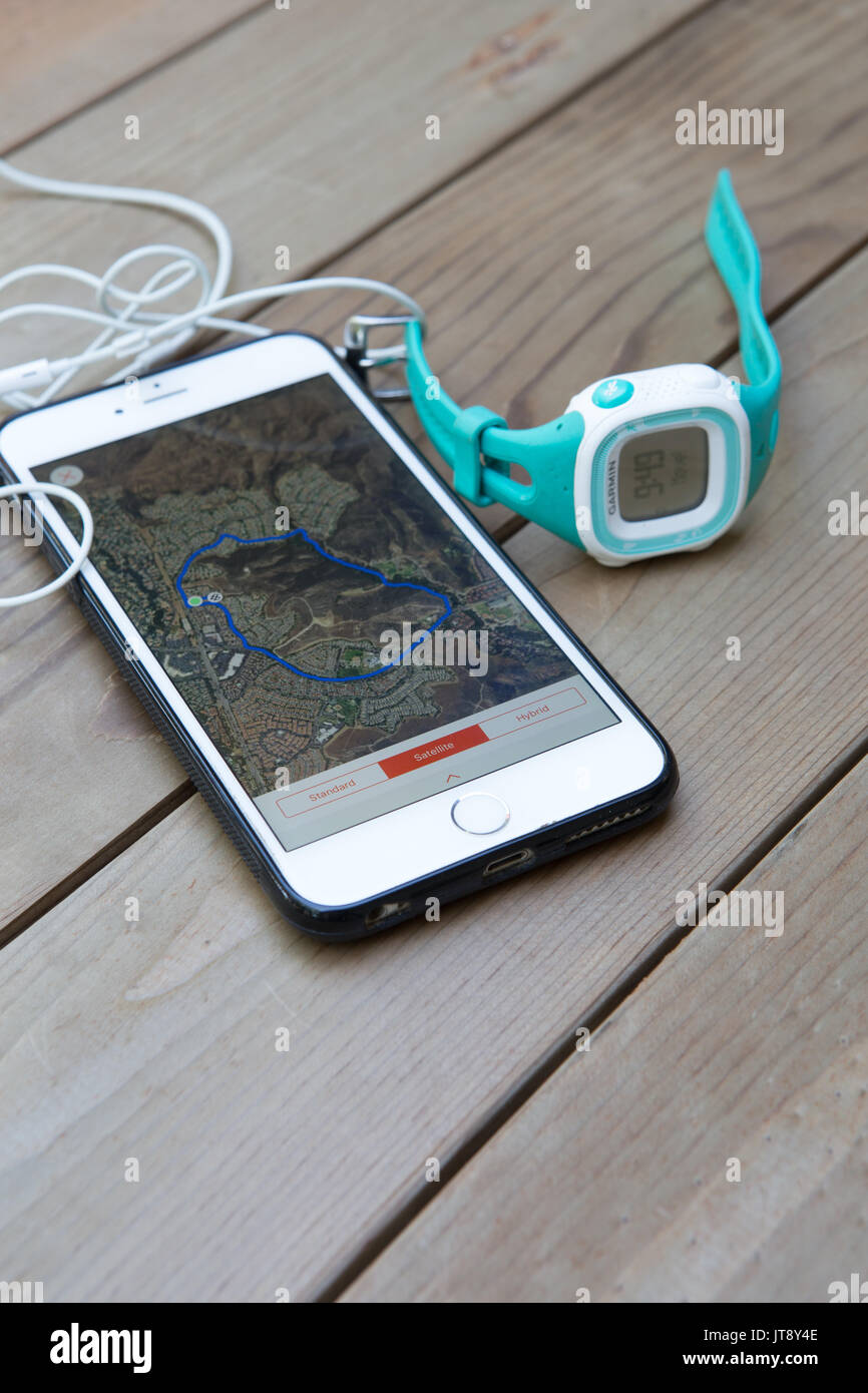 Running a route hi-res stock photography and images - Alamy