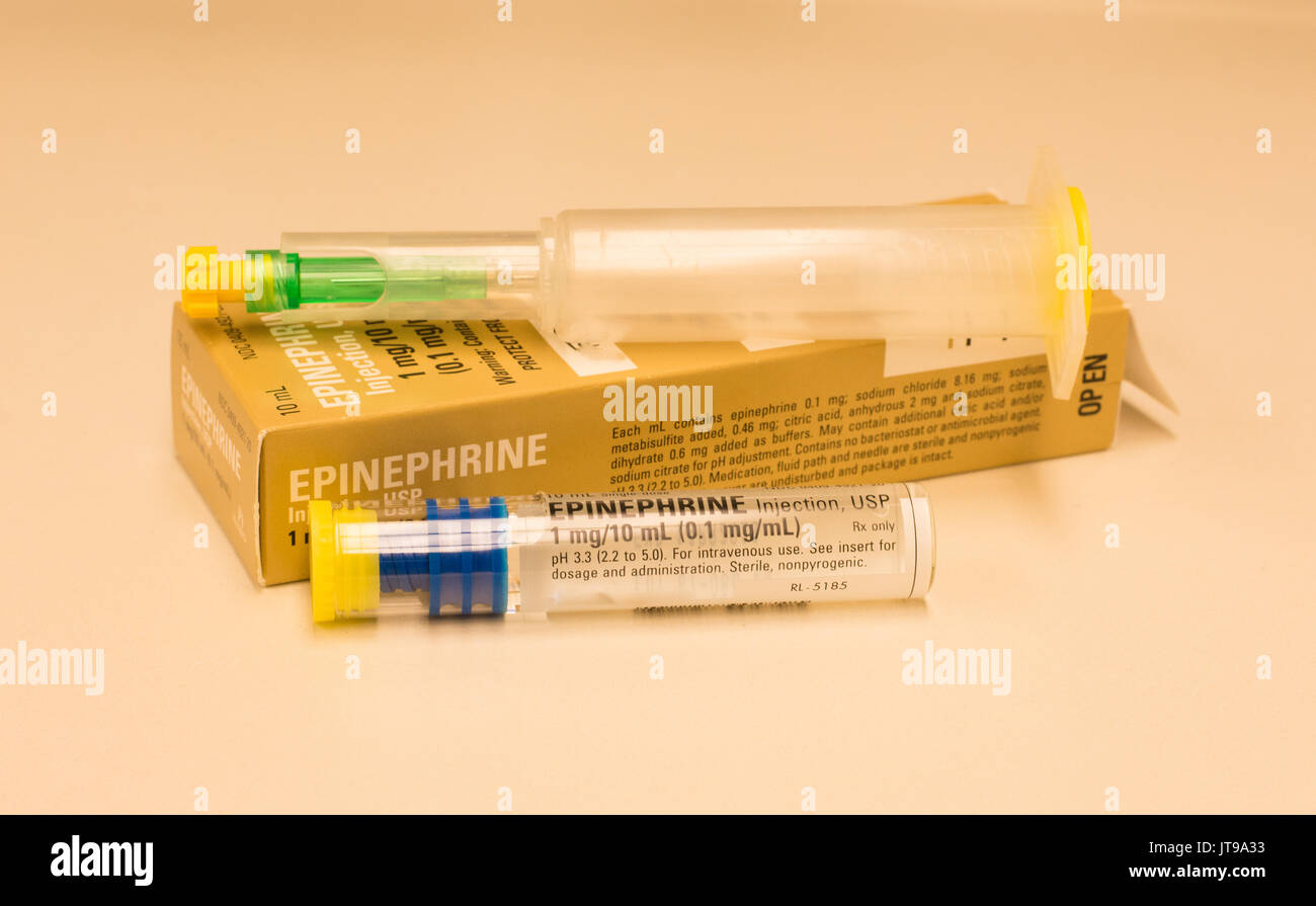 Adrenaline injection cardiac High Resolution Stock Photography and ...