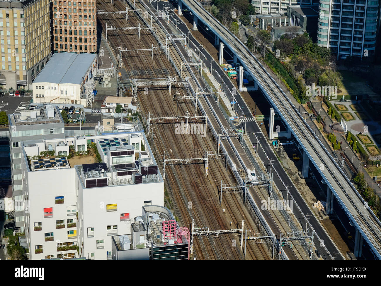 Tracks and a train at kyoto station hi-res stock photography and images ...