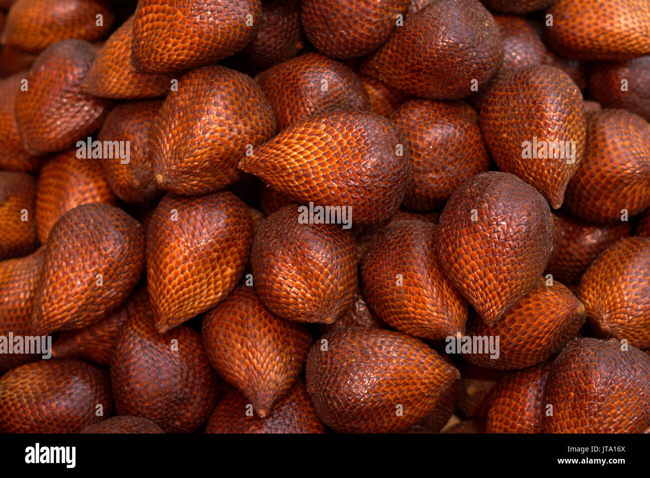 Salak on market hi-res stock photography and images - Alamy