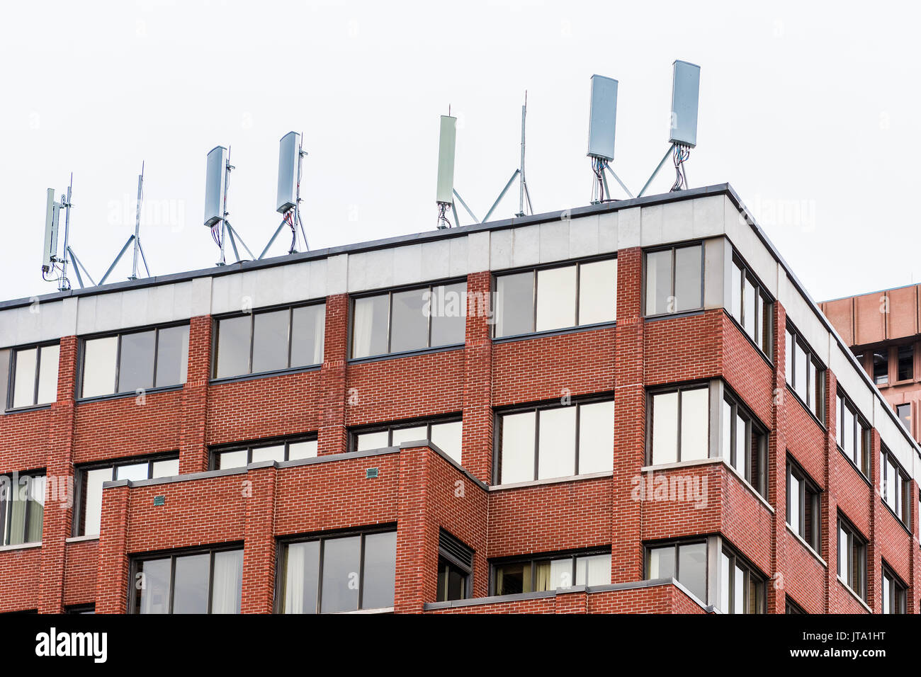 Cellular telephone masts hi-res stock photography and images - Alamy