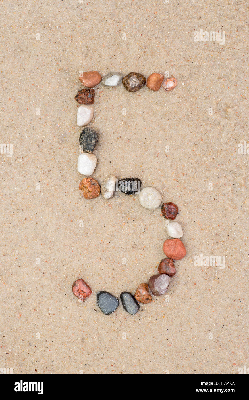 Number 5 calendar hi-res stock photography and images - Alamy