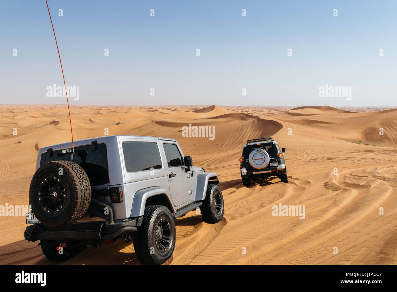 Sand dunes in the uae hi-res stock photography and images - Alamy