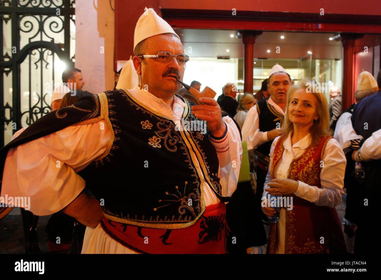 Paris traditional dress hi-res stock photography and images - Alamy