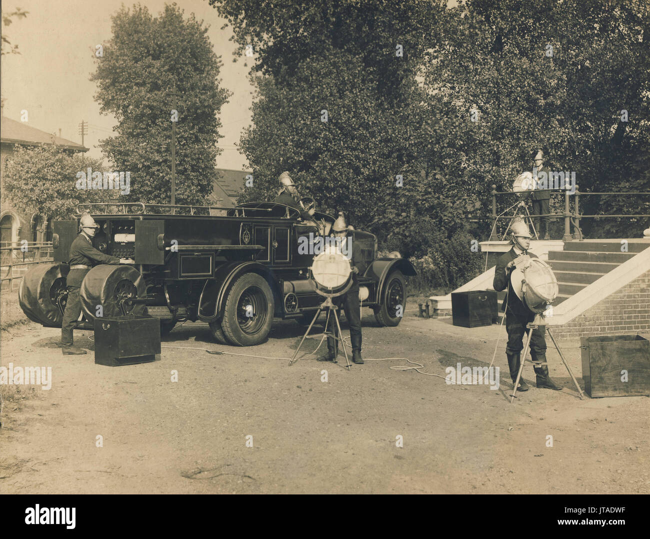Historic fire engine hi-res stock photography and images - Alamy