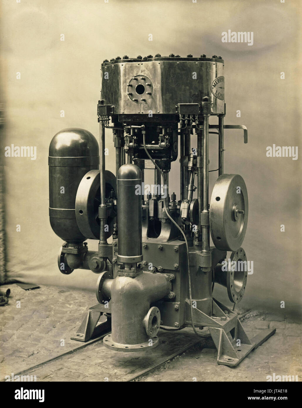 Fire pump hi-res stock photography and images - Alamy