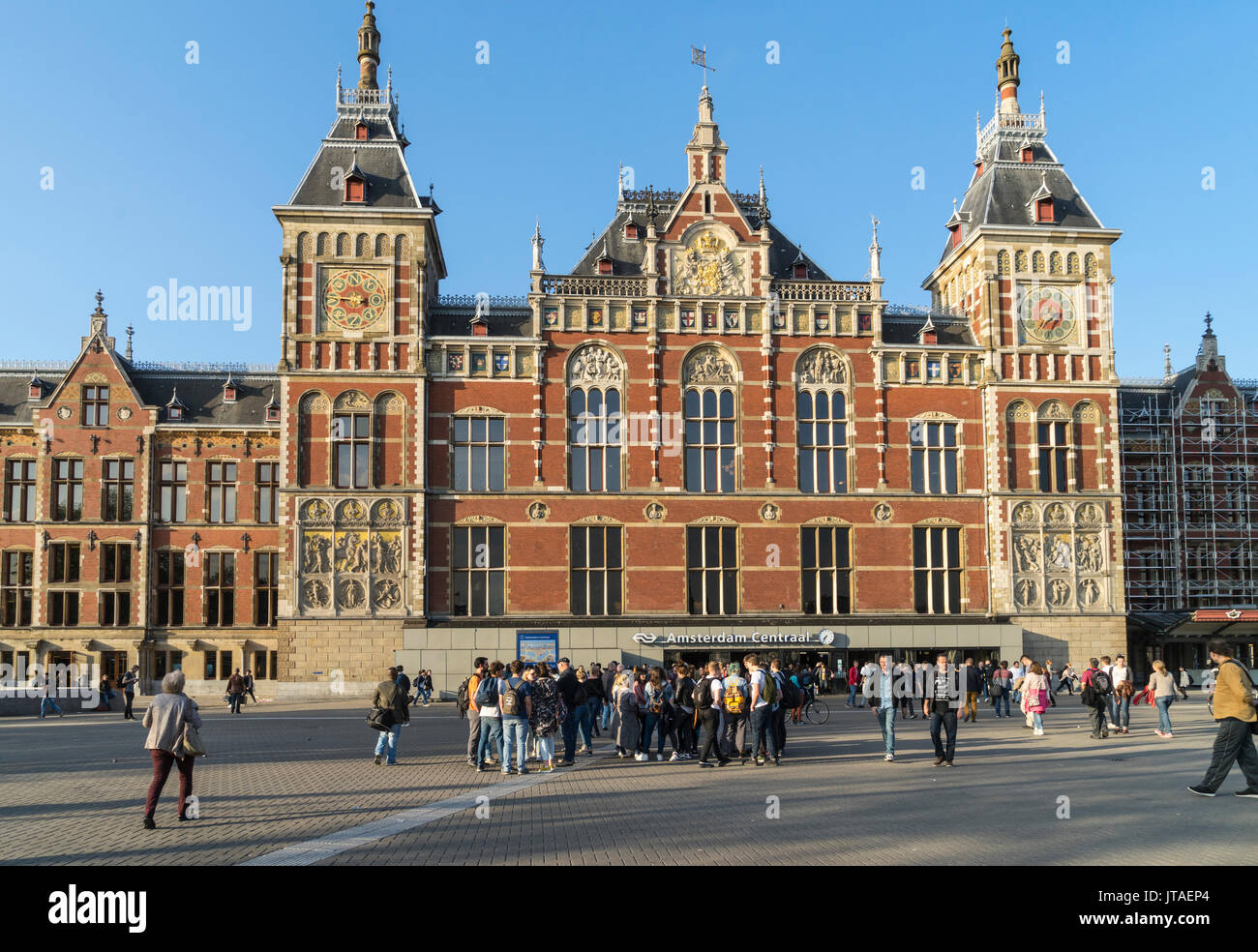 Europe central station hi-res stock photography and images - Alamy