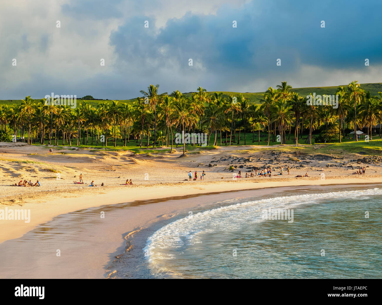 Easter island women hi-res stock photography and images - Alamy