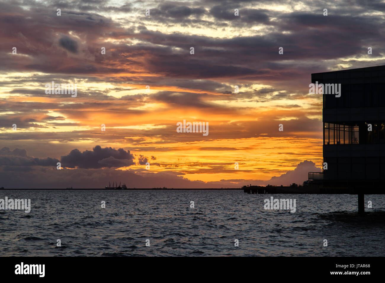 Manila bay sunset hi-res stock photography and images - Alamy
