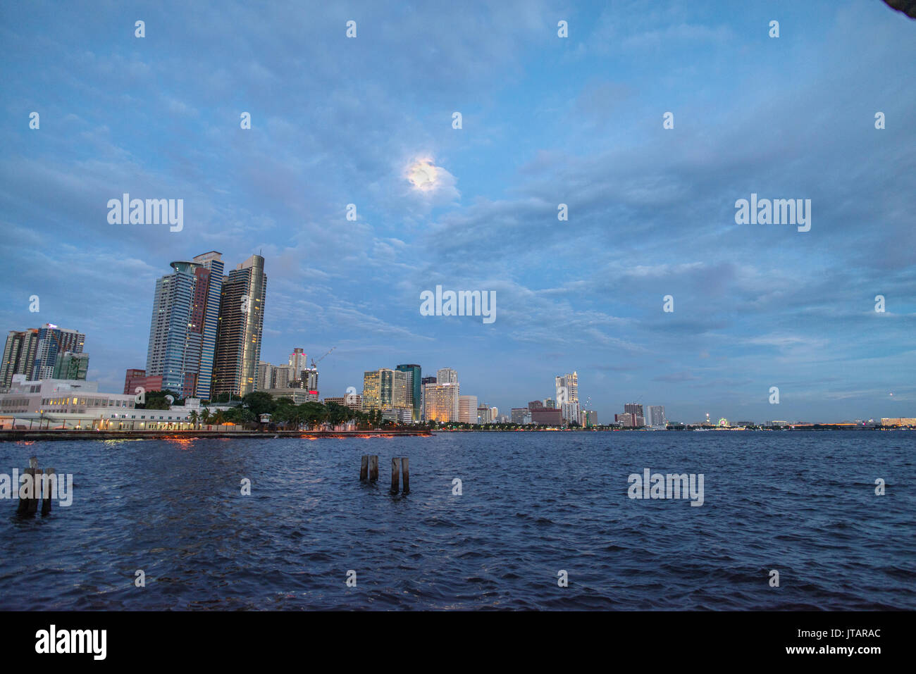 Sunset in Manila Bay, Philippines Stock Photo - Alamy