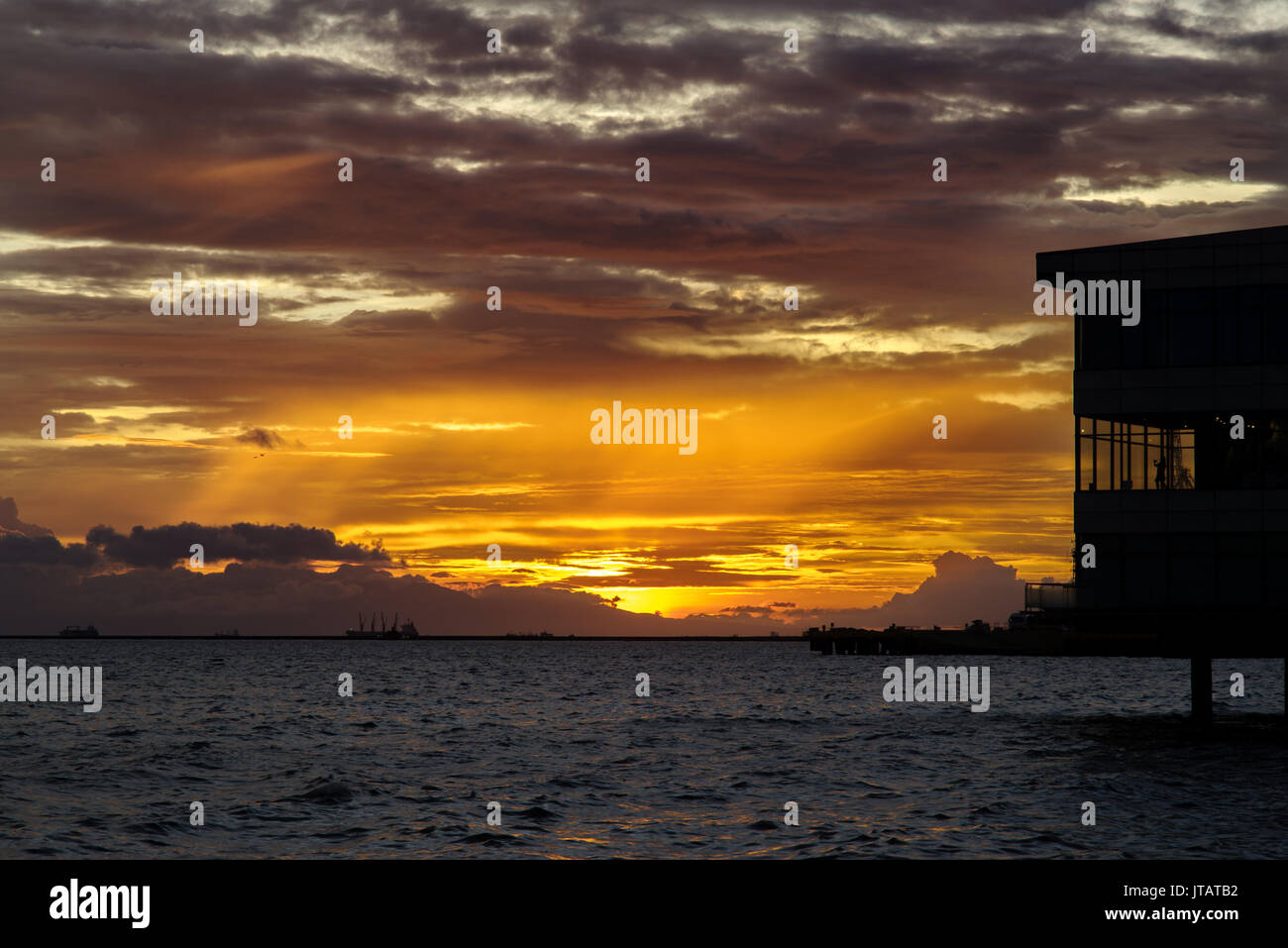 Sunset in Manila Bay, Philippines Stock Photo - Alamy