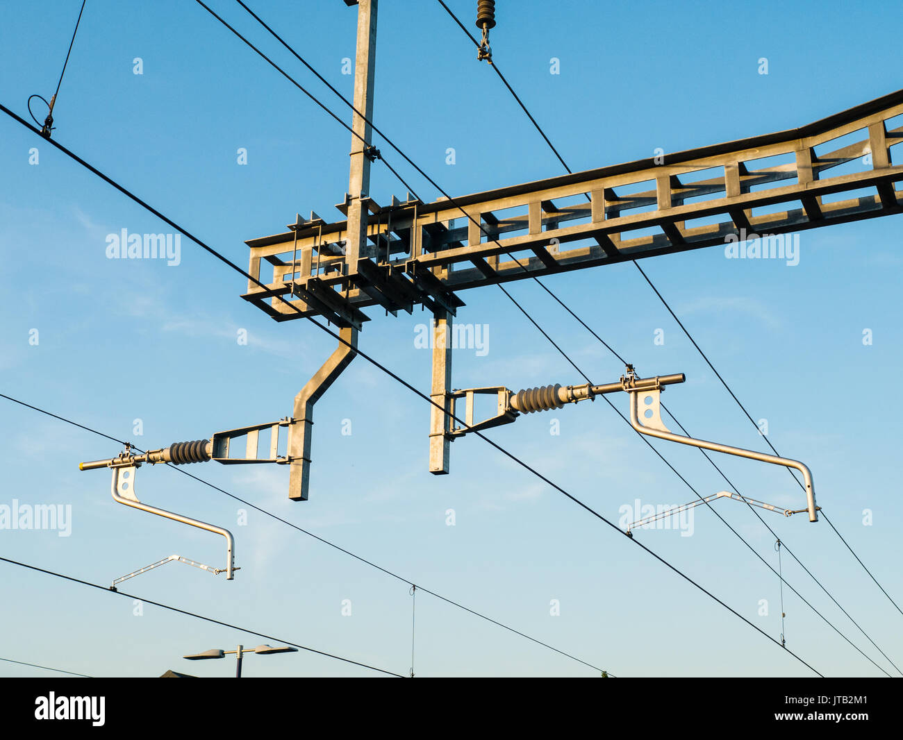 Overhead Power lines, Maidenhead Railway Station, Maidenhead, Berkshire ...