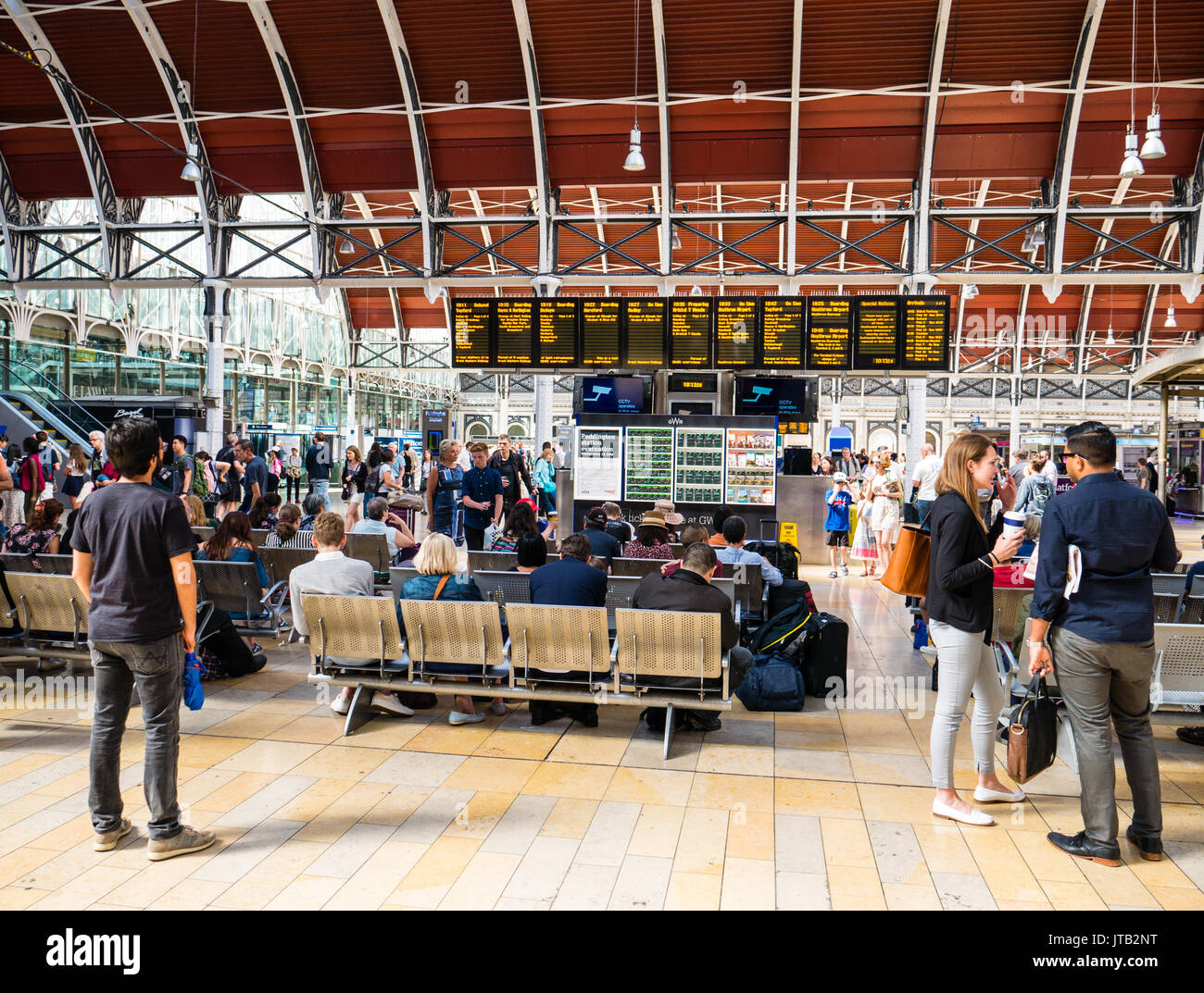 Uk departure boards hi-res stock photography and images - Alamy