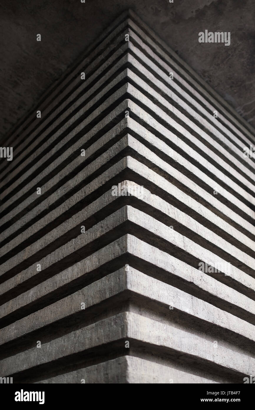 The effective angle of a concrete building in the form of three ...