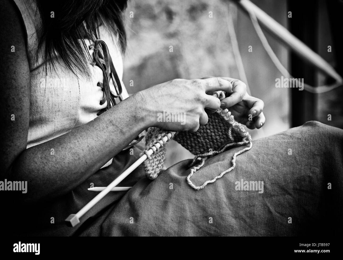 Old woman knitting Black and White Stock Photos & Images - Alamy
