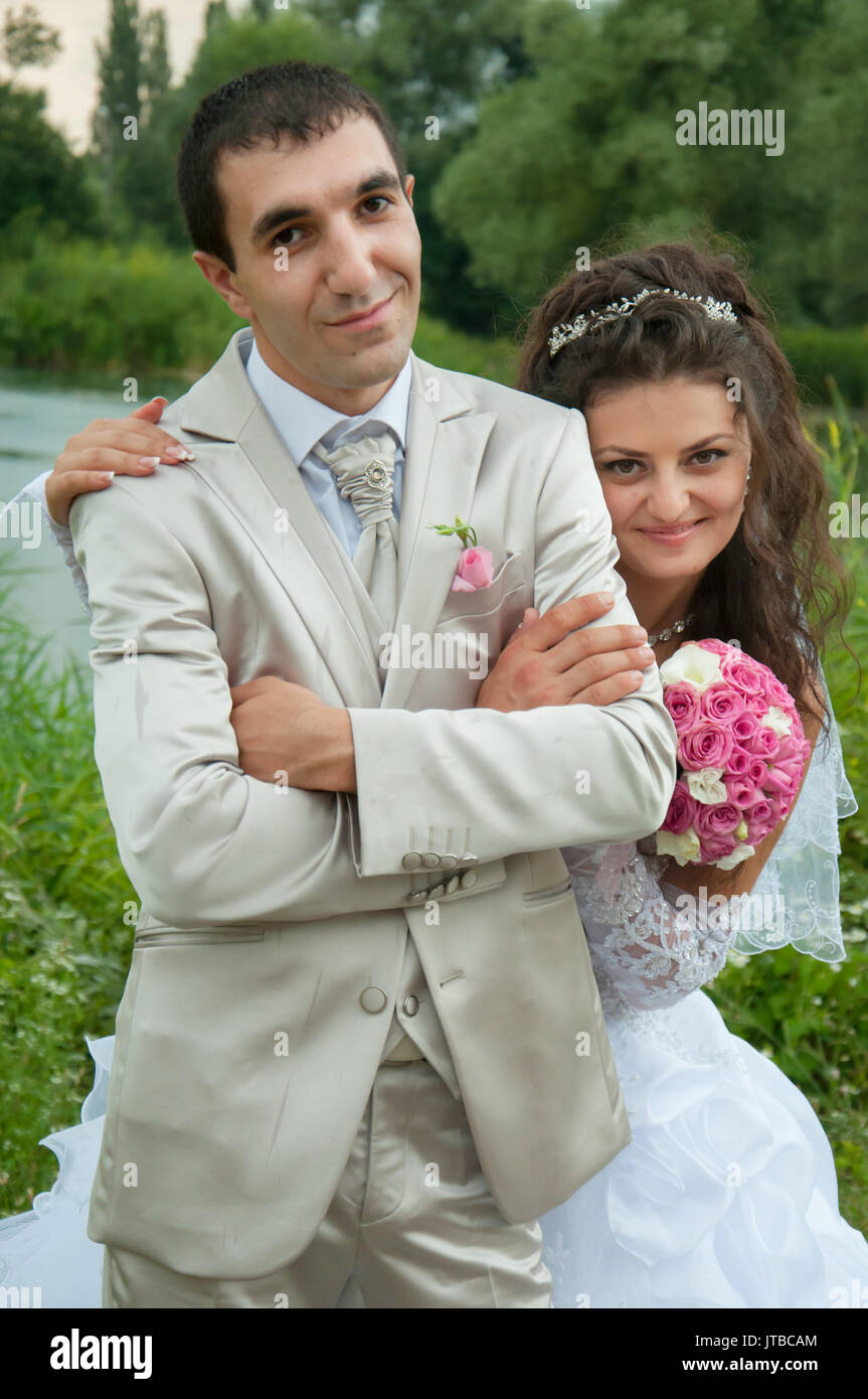 Beautiful married couple in the wedding day Stock Photo - Alamy