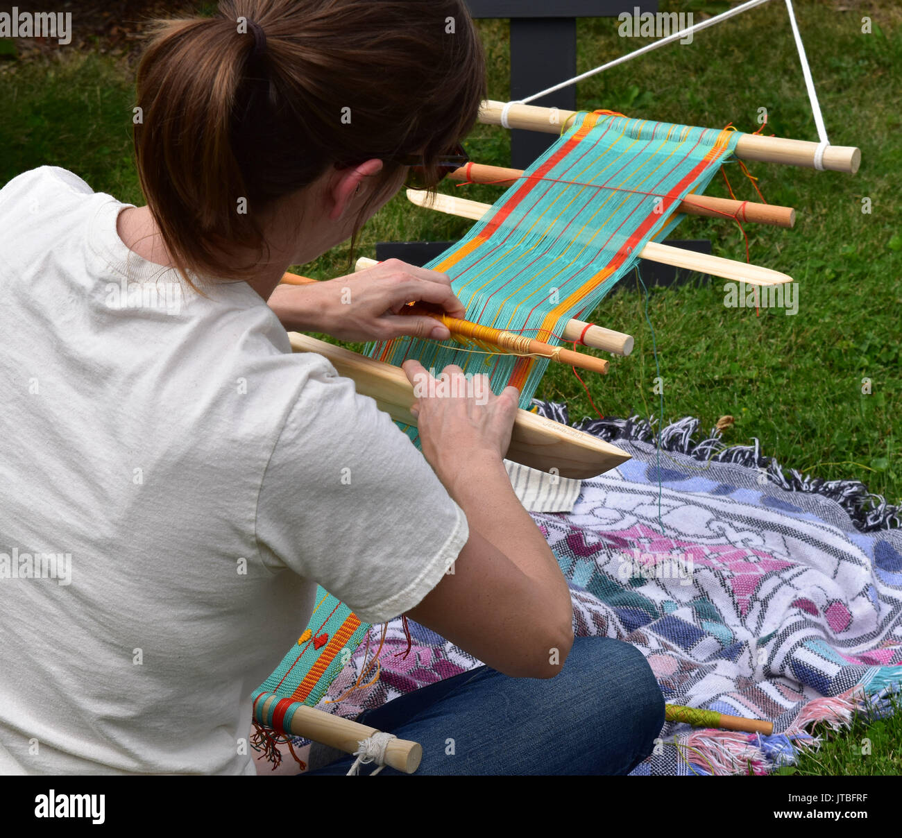Woman working at the loom hi-res stock photography and images - Alamy