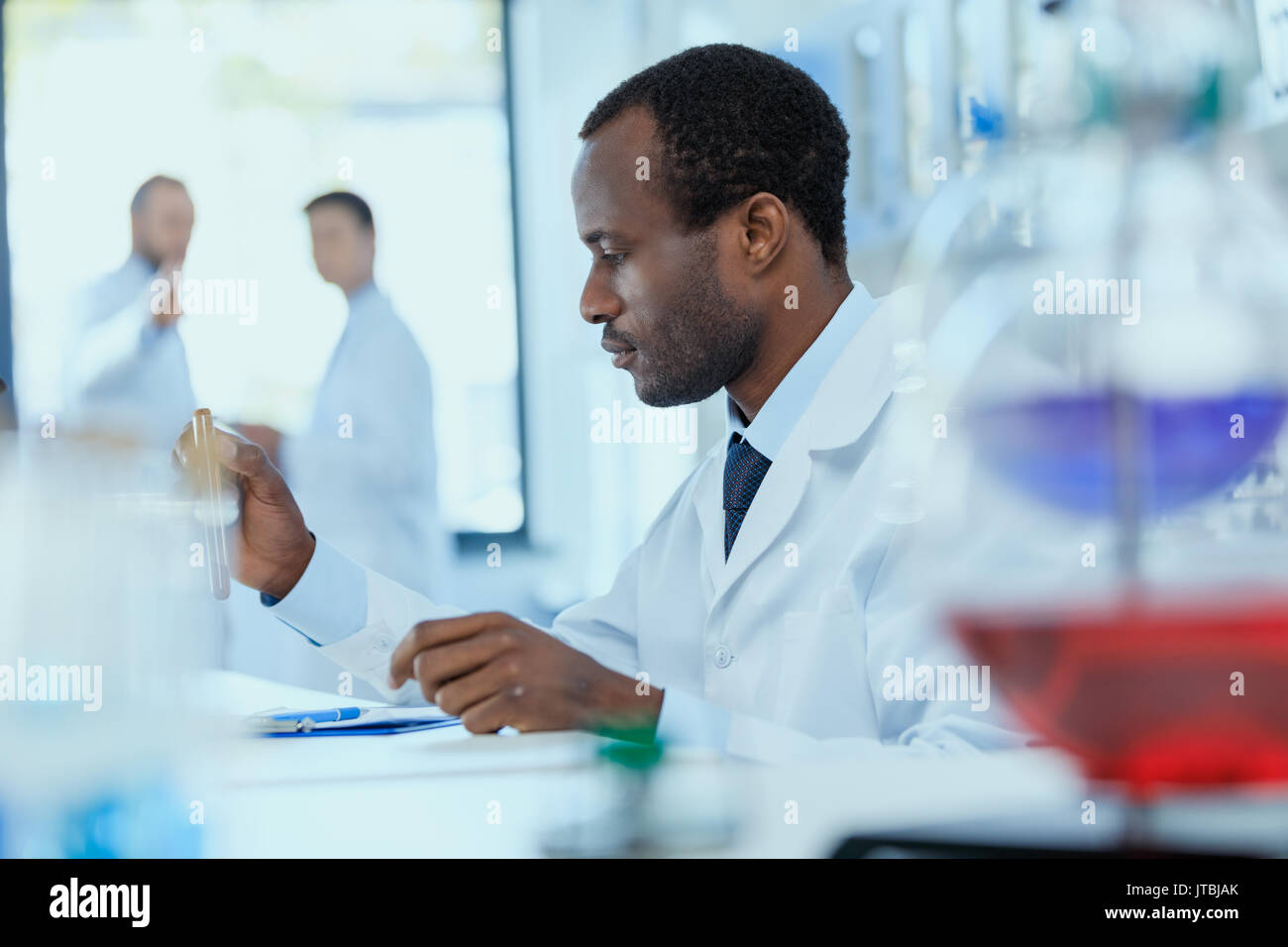 African american researcher hi-res stock photography and images - Alamy