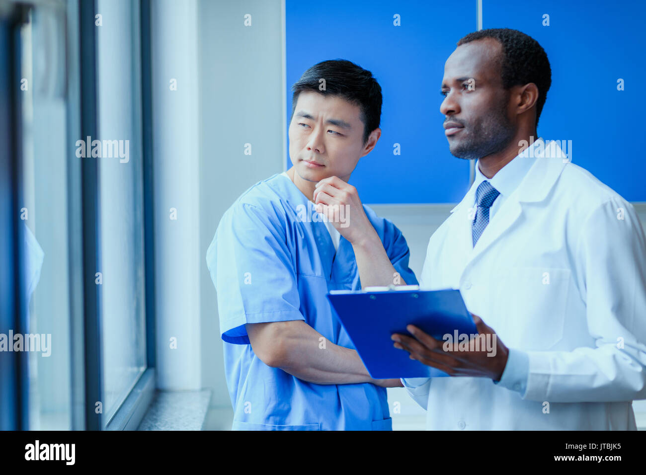 Hospital uniforms hi-res stock photography and images - Alamy