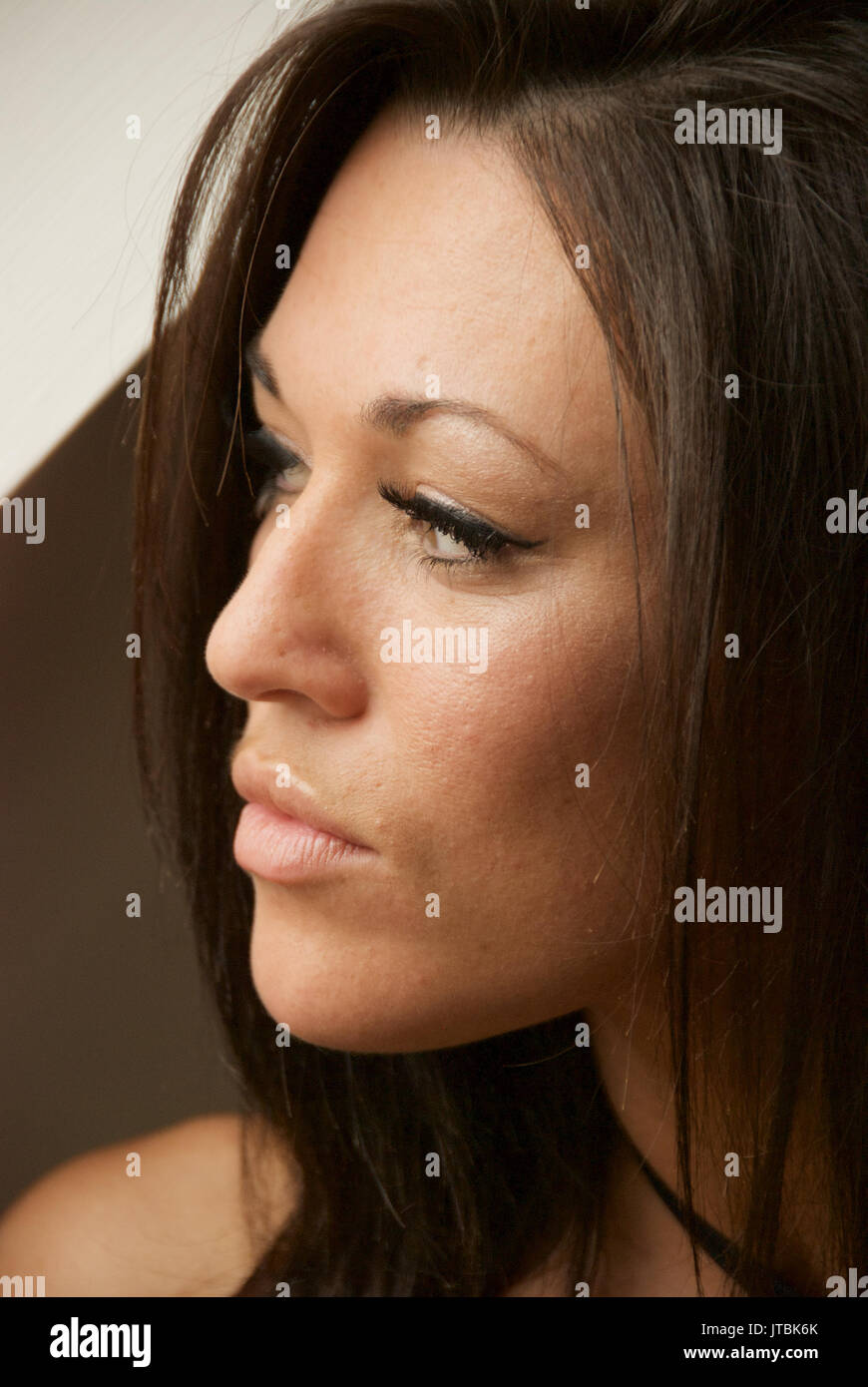 Brunette girl headshot hi-res stock photography and images - Alamy