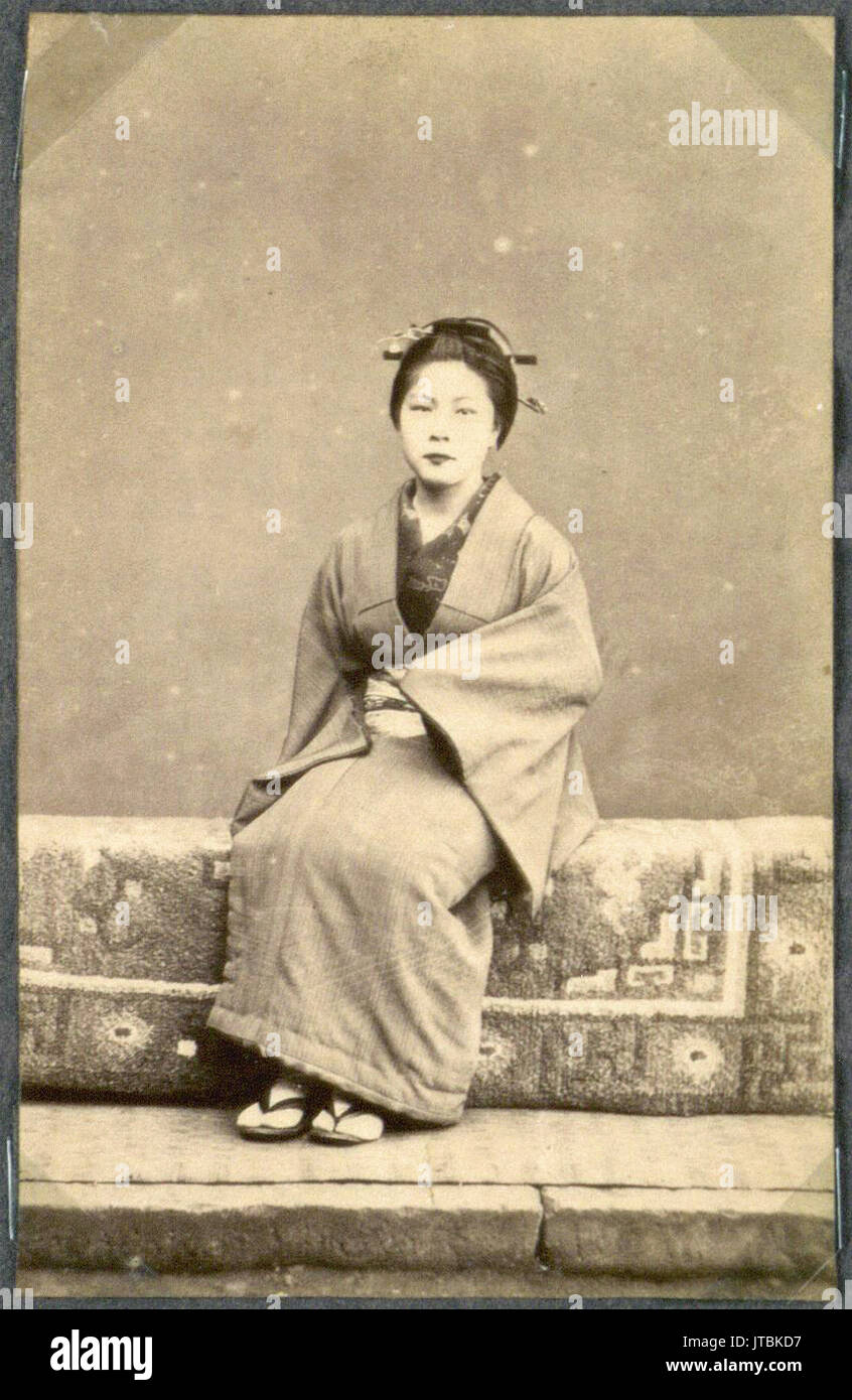 Vintage japanese woman hi-res stock photography and images - Alamy