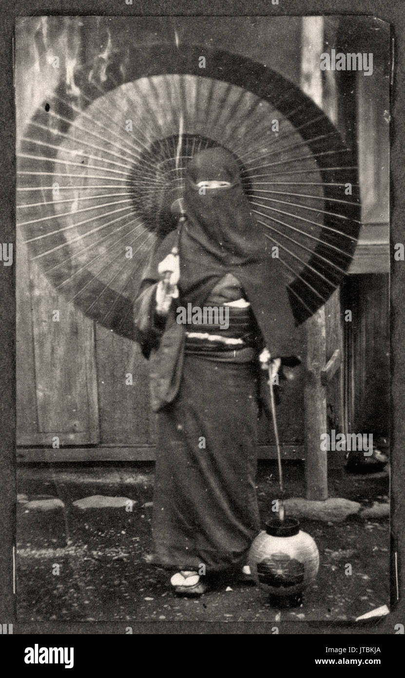 Japanese in winter dress hi-res stock photography and images - Alamy