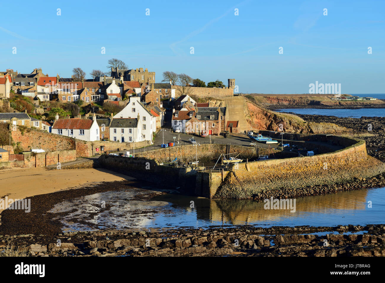 Crail harbour hi-res stock photography and images - Alamy