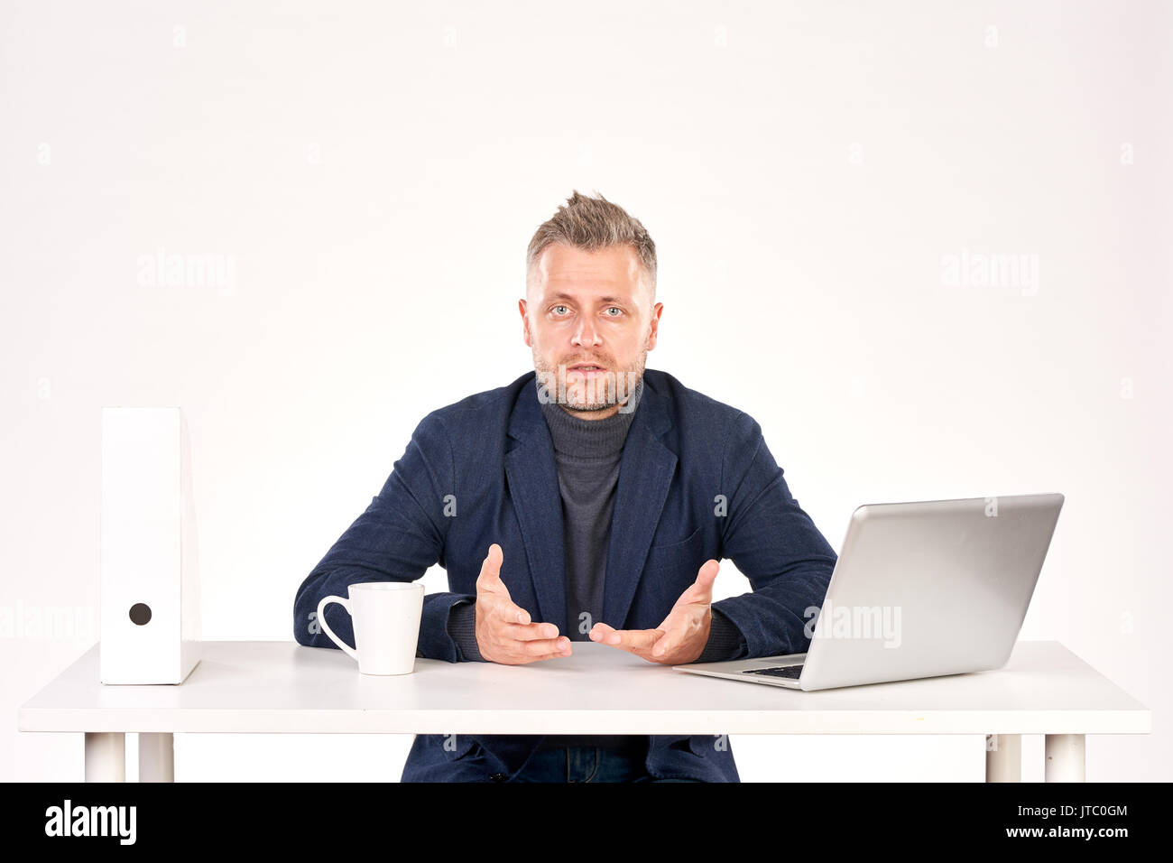 Boss man desk hi-res stock photography and images - Alamy