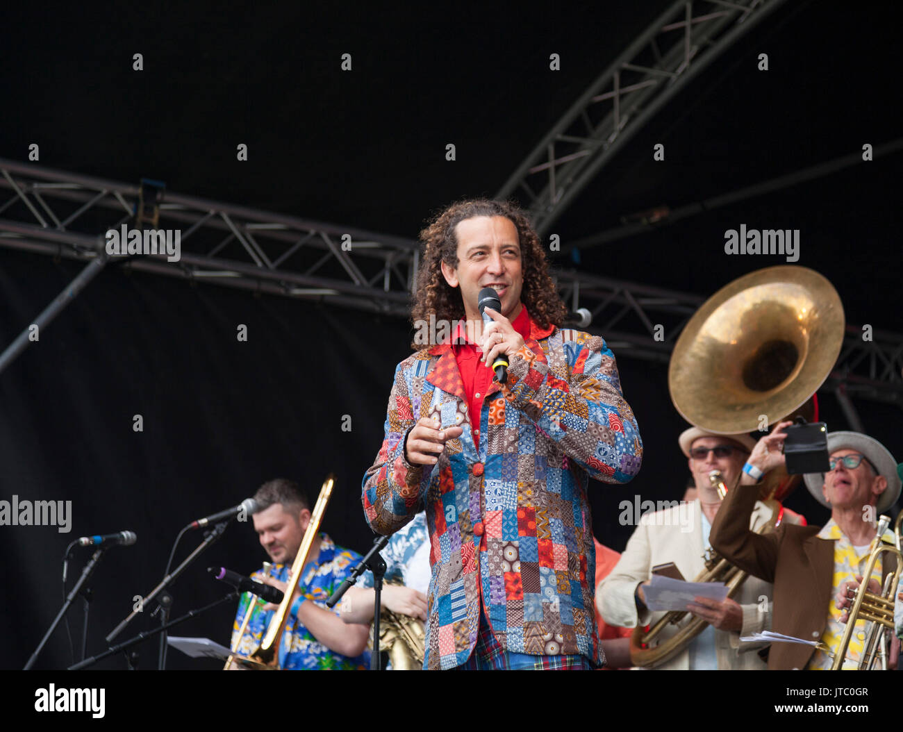 Compere hi-res stock photography and images - Alamy