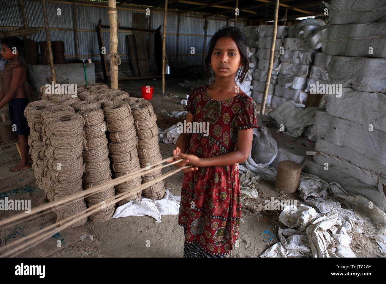Dhaka bangladesh girl child hi-res stock photography and images - Alamy
