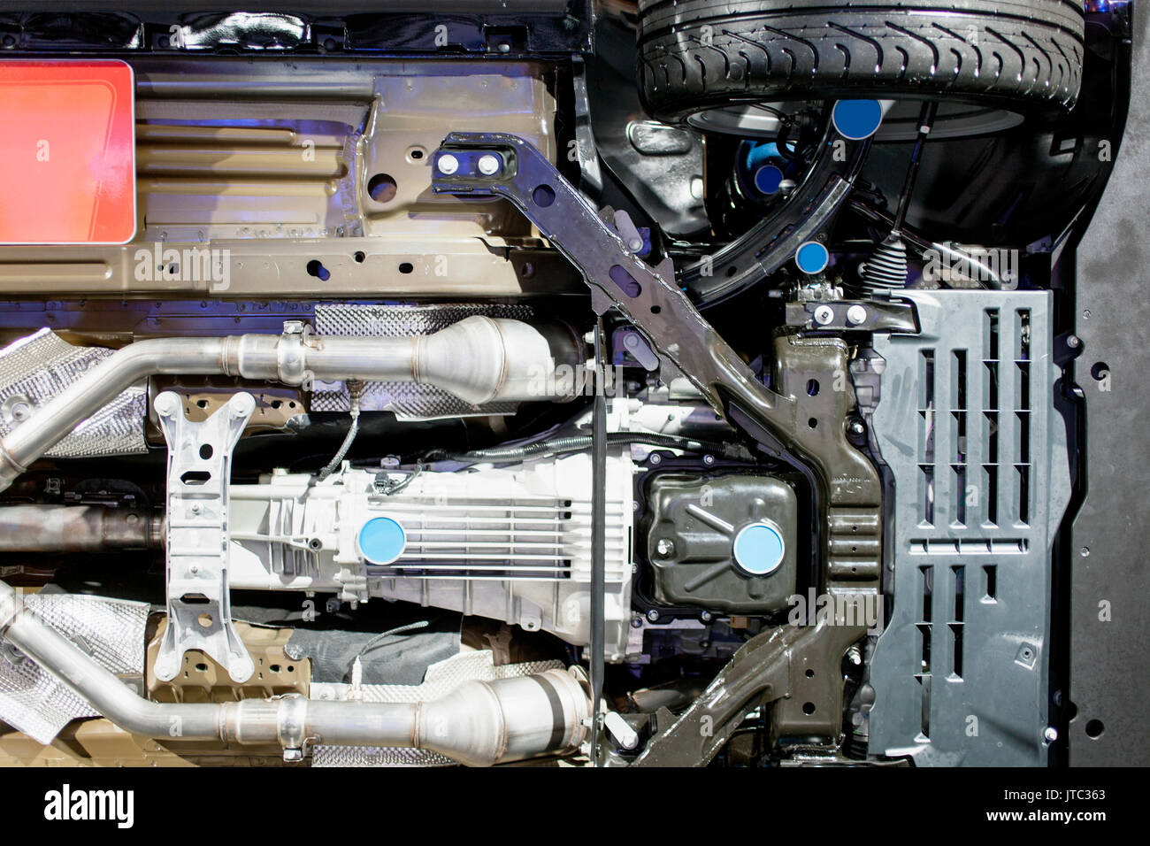 Under side of a car hi-res stock photography and images - Alamy