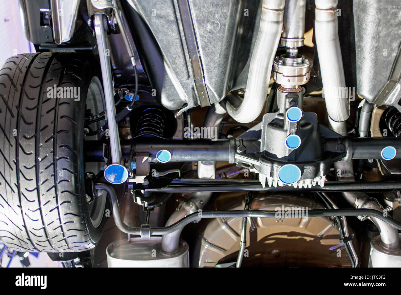 Under side of a car Stock Photo - Alamy