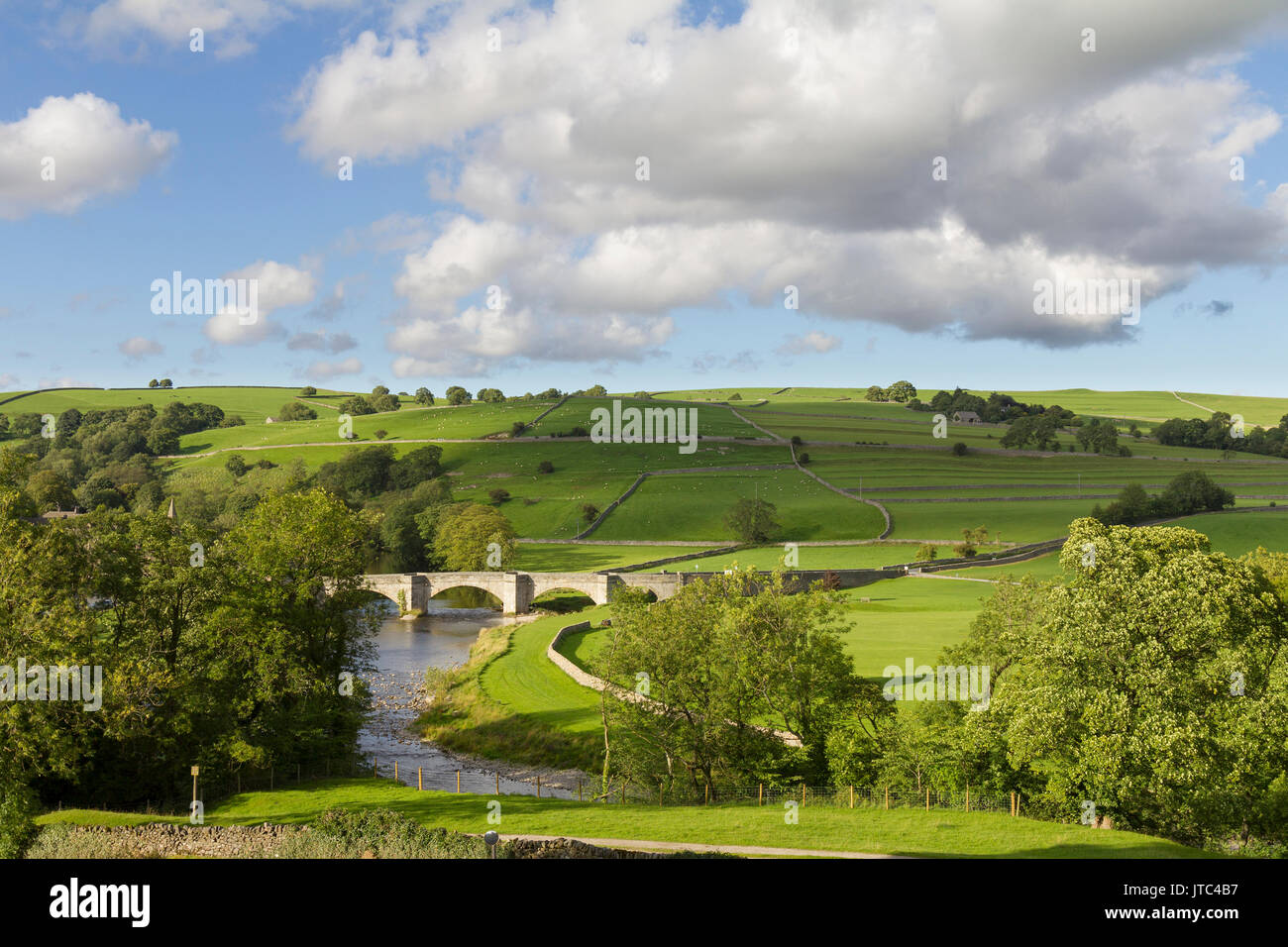 River wharfe yorkshire dales view hi-res stock photography and images ...