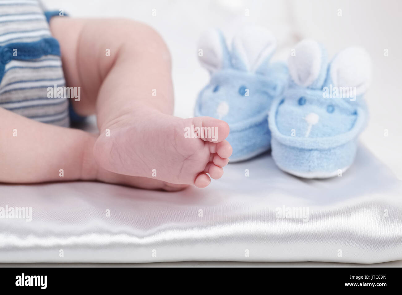 Feets up hi-res stock photography and images - Alamy
