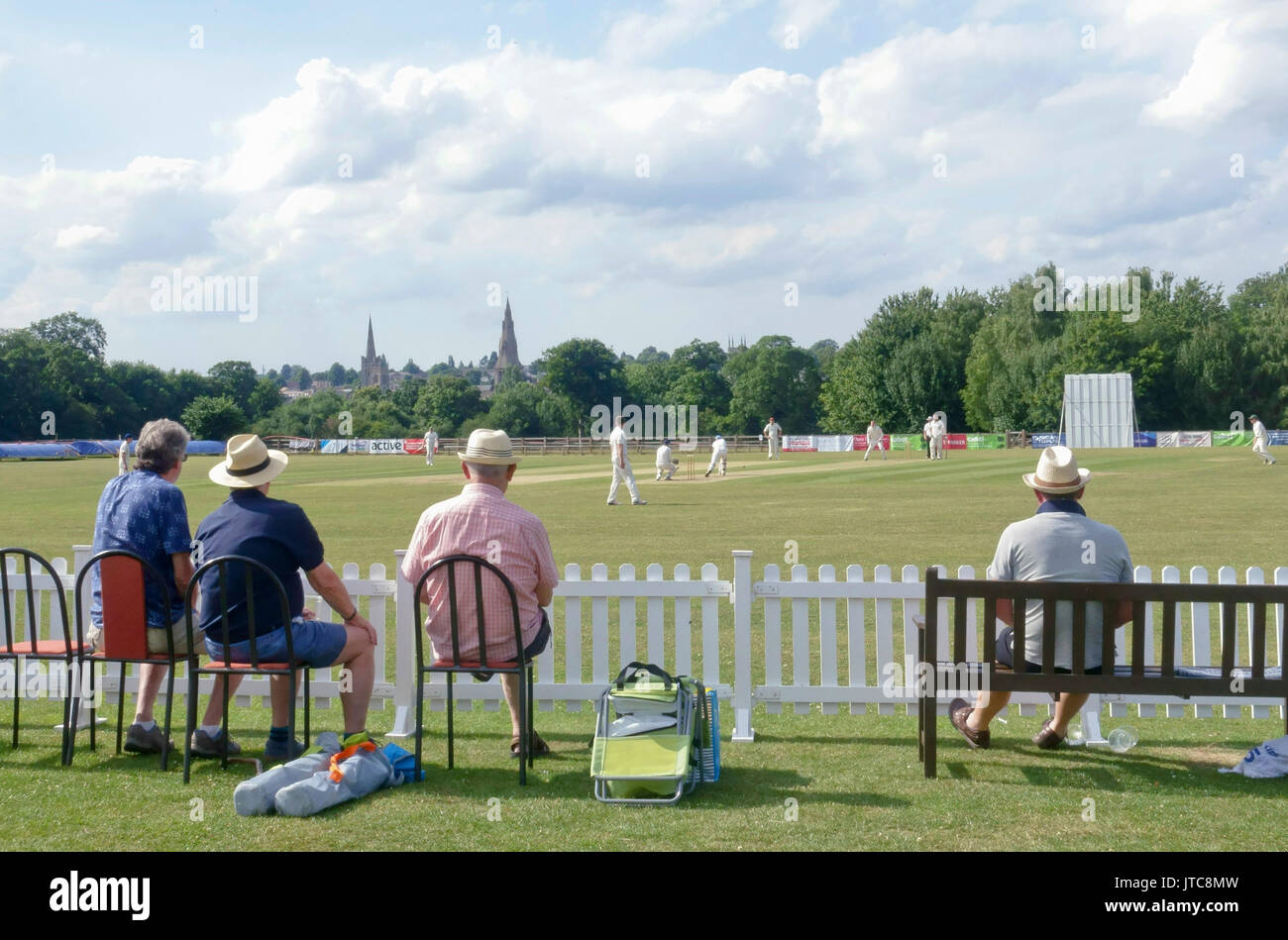 Cricket boundary hi-res stock photography and images - Alamy