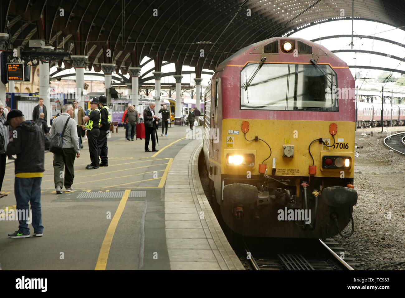 Class 67 diesel locomotive hi-res stock photography and images - Alamy