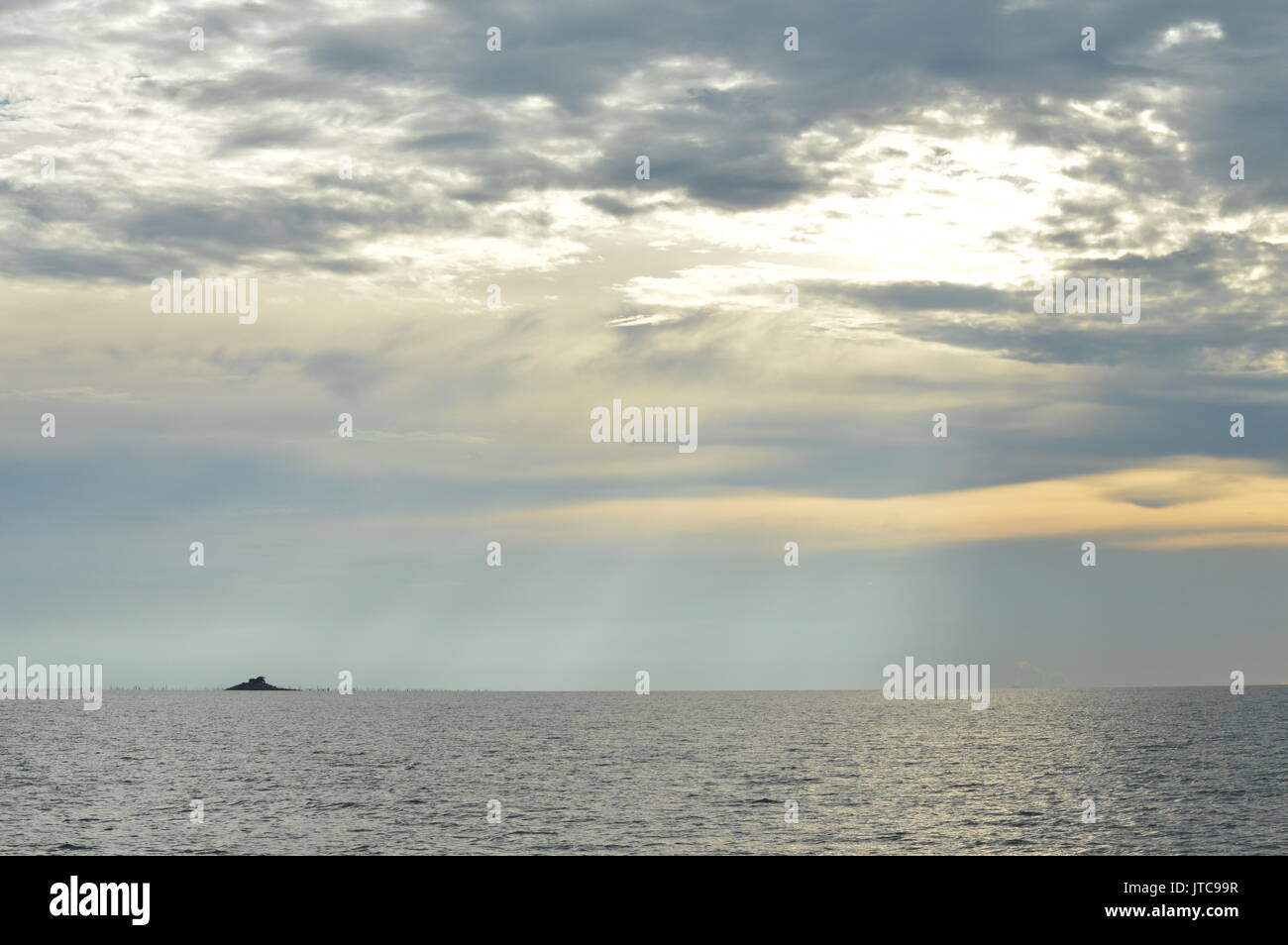 Rays floating hi-res stock photography and images - Alamy