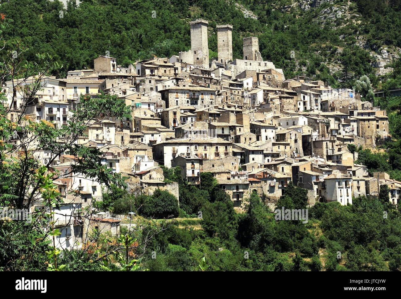 Pacentro, village in the province of L Alquila in the Abruzzi (Italy ...
