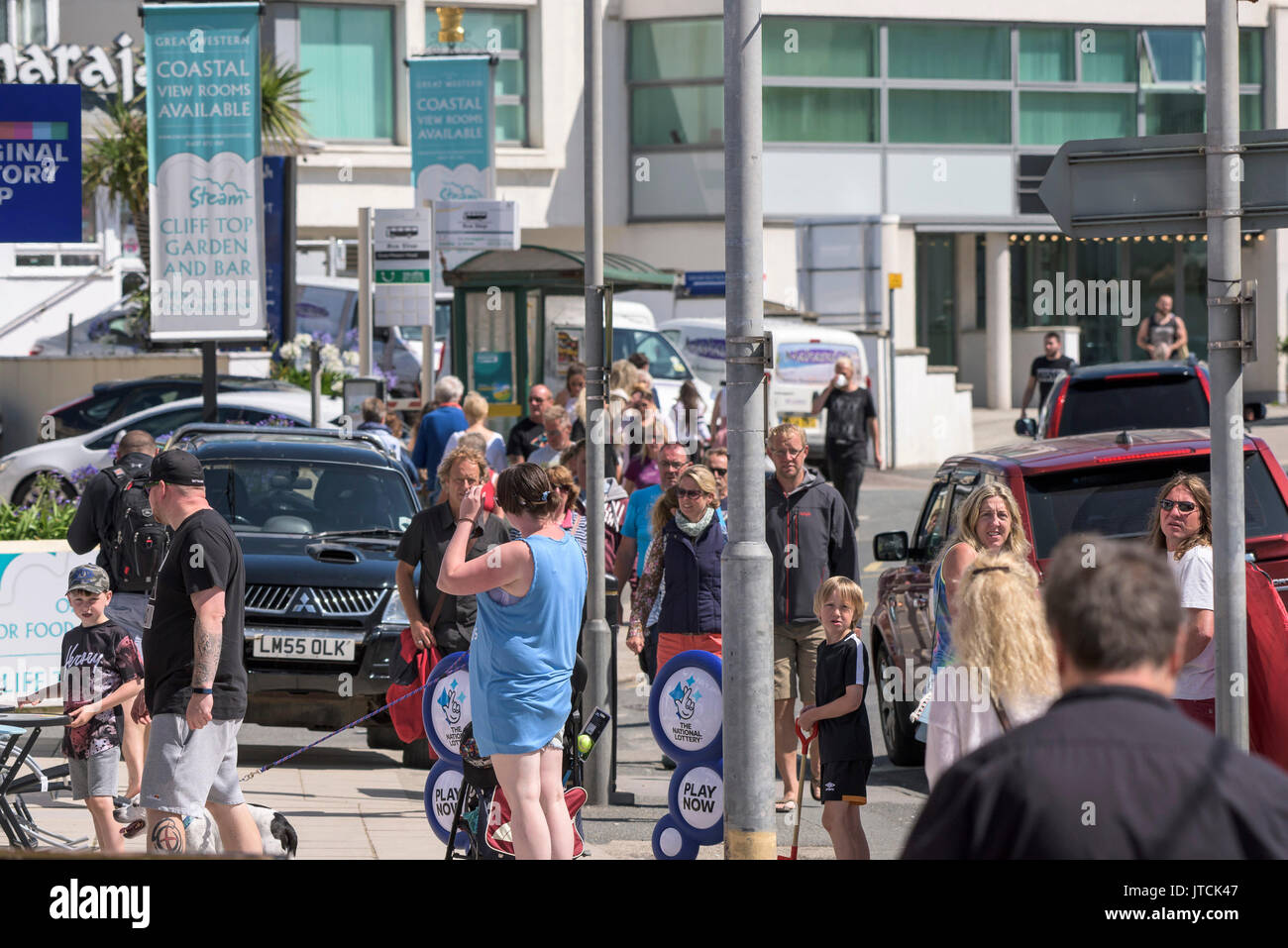 A busy street scene in Newquay, Cornwall Stock Photo - Alamy